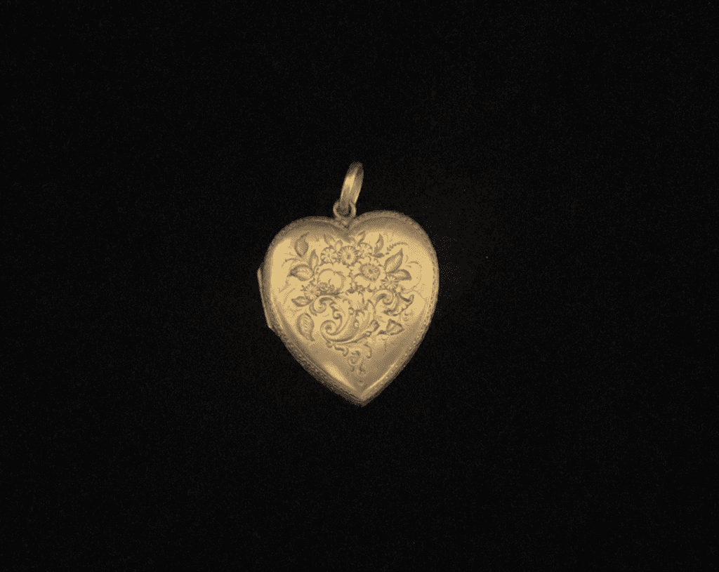 Love and Mourning: What’s Inside of a Locket? - Wenham Museum